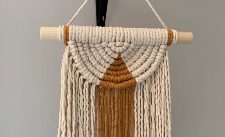 21 Free Step-by-Step Macrame Wall Hanging Patterns (Beginner Friendly!)