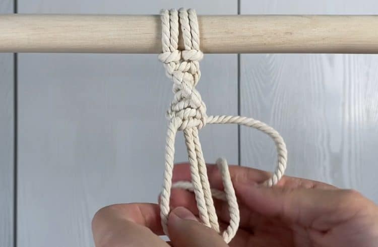 Learn 15 Basic Macrame Knots (+ PDF Guide for Beginners!) | Marching North