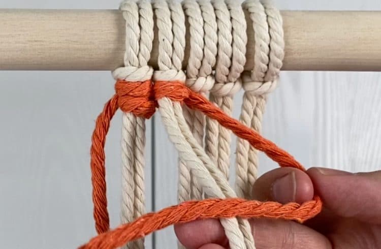 Learn 17 Basic Macrame Knots (+ PDF Guide for Beginners!) | Marching North