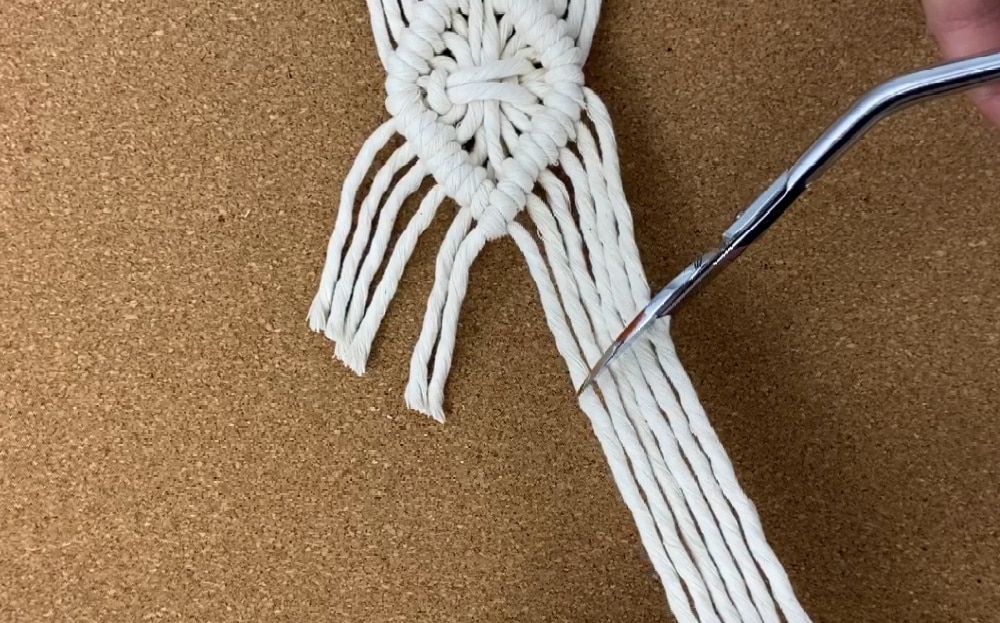 Quick and Easy Macrame Napkin Rings (only uses 3 knots!)