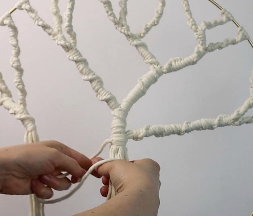 Macrame Tree of Life Wall Hanging (Free Pattern & Tutorial!)