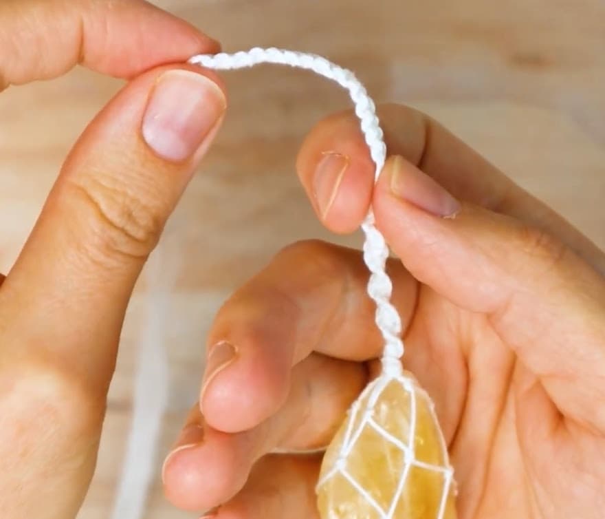 How to Wrap a Stone with Macrame Netting (Tutorial & Video!)