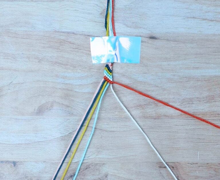 6 Easy Friendship Bracelet Patterns (Tutorials & Videos!) | Marching North