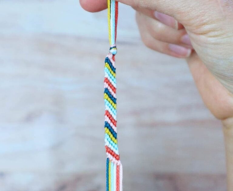 6 Easy Friendship Bracelet Patterns (Tutorials & Videos!) | Marching North