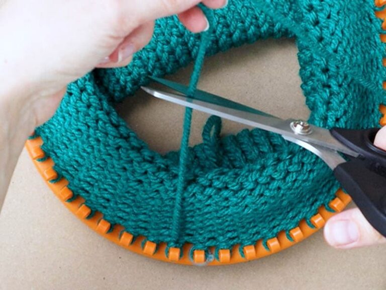 How to Knit a Hat on a Loom | Easy Beanie Pattern for Beginners