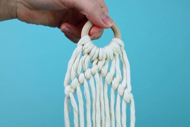 Free Macrame Hat Hanger Pattern (Easy DIY Tutorial!) | Marching North