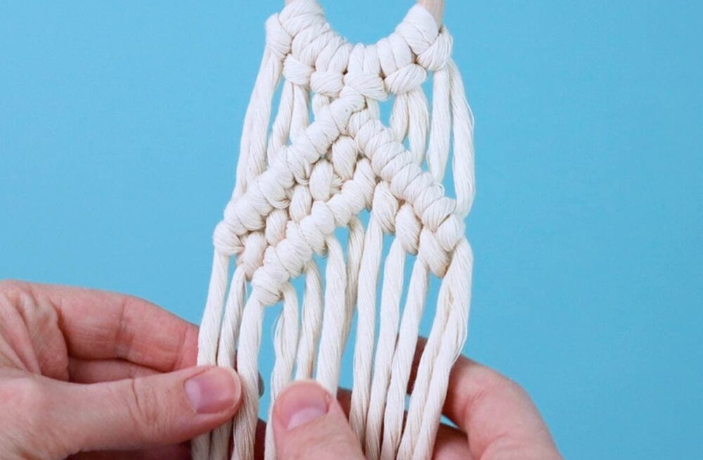 Free Macrame Hat Hanger Pattern (Easy DIY Tutorial!) | Marching North