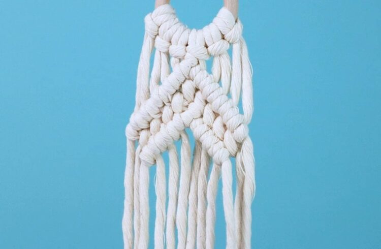 Free Macrame Hat Hanger Pattern (Easy DIY Tutorial!) | Marching North