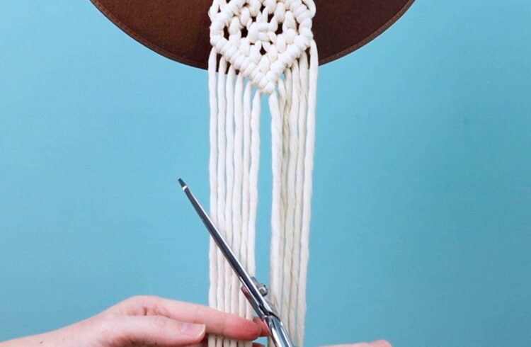 Free Macrame Hat Hanger Pattern (Easy DIY Tutorial!) | Marching North