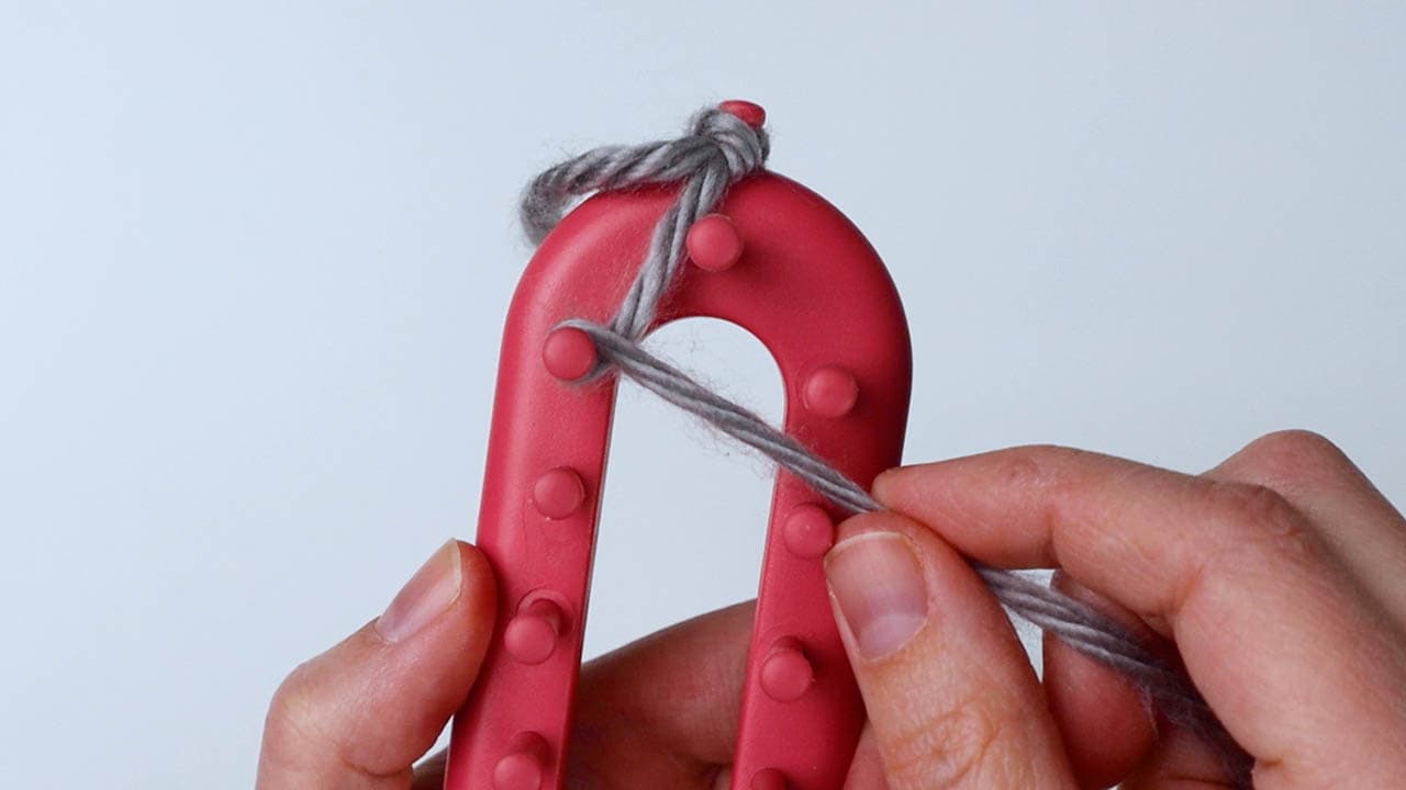 How to Knit a Scarf on a Long Loom (Easy Tutorial for Beginners ...