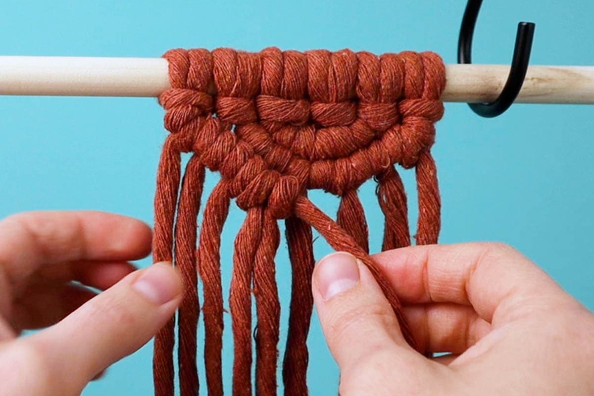 DIY Macrame Sunflower Wall Hanging (Tutorial & Video!) | Marching North