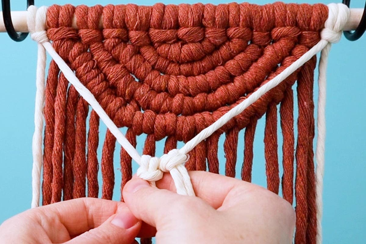 DIY Macrame Sunflower Wall Hanging (Tutorial & Video!) | Marching North