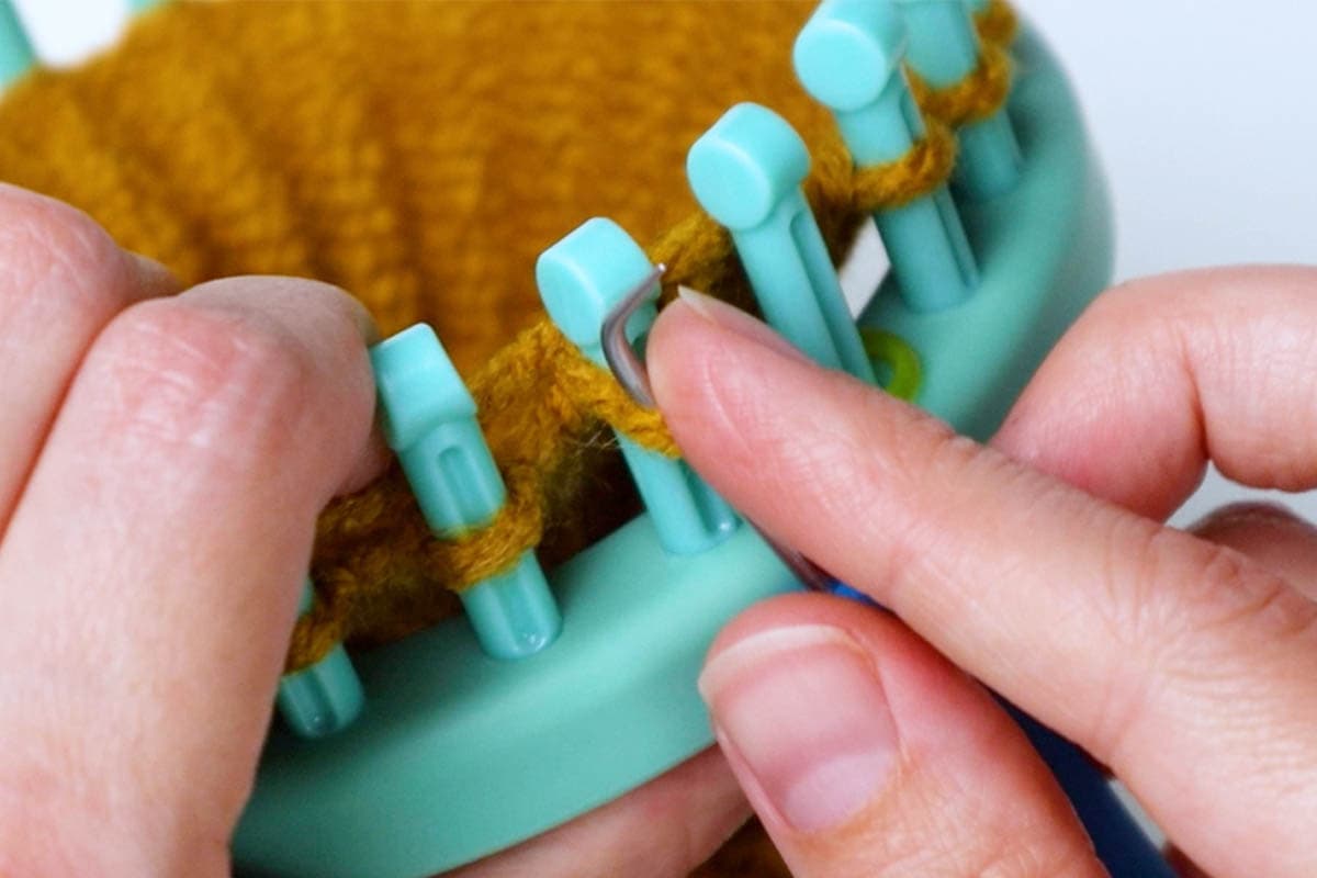 Easy Fingerless Gloves on a Knitting Loom (Free Pattern!) | Marching North