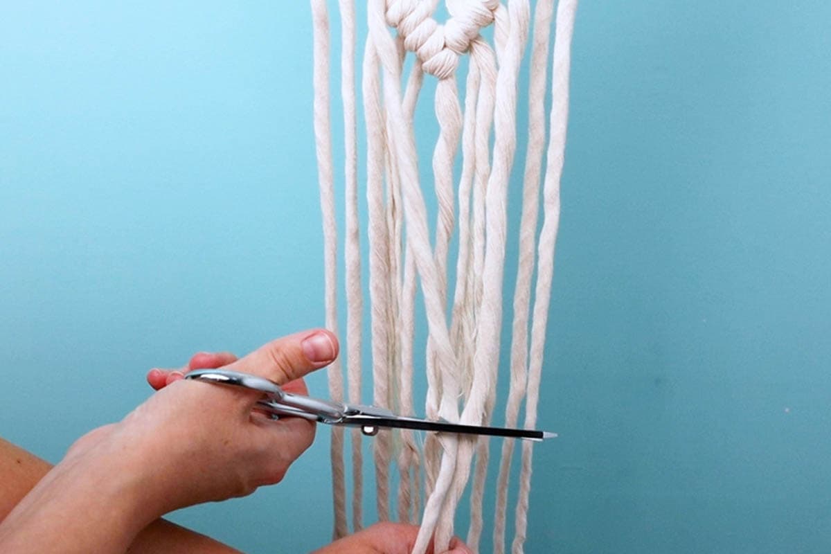 DIY Boho Macrame Wall Hanging with Tassels (Free Pattern!) | Marching North