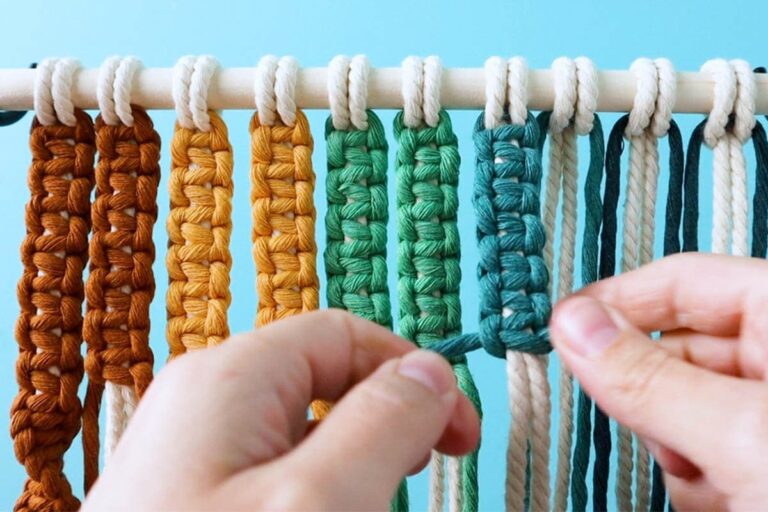 Easy & Colorful Macrame Wall Hanging (Free Pattern and Tutorial!) | Marching North