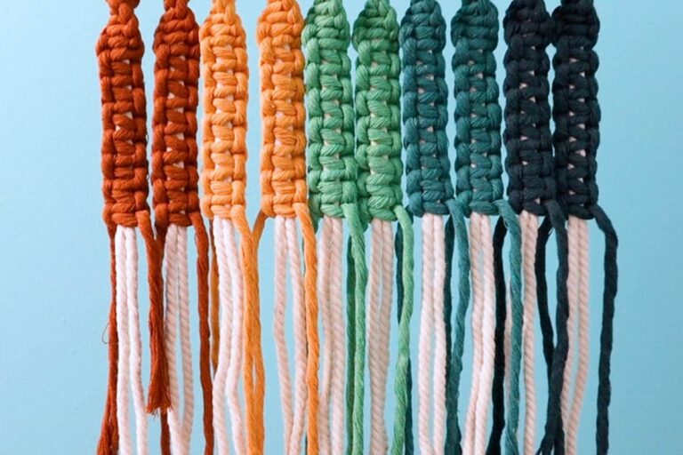 Easy & Colorful Macrame Wall Hanging (Free Pattern and Tutorial ...