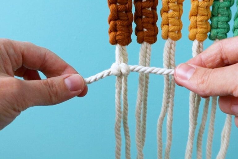 Easy & Colorful Macrame Wall Hanging (Free Pattern and Tutorial ...