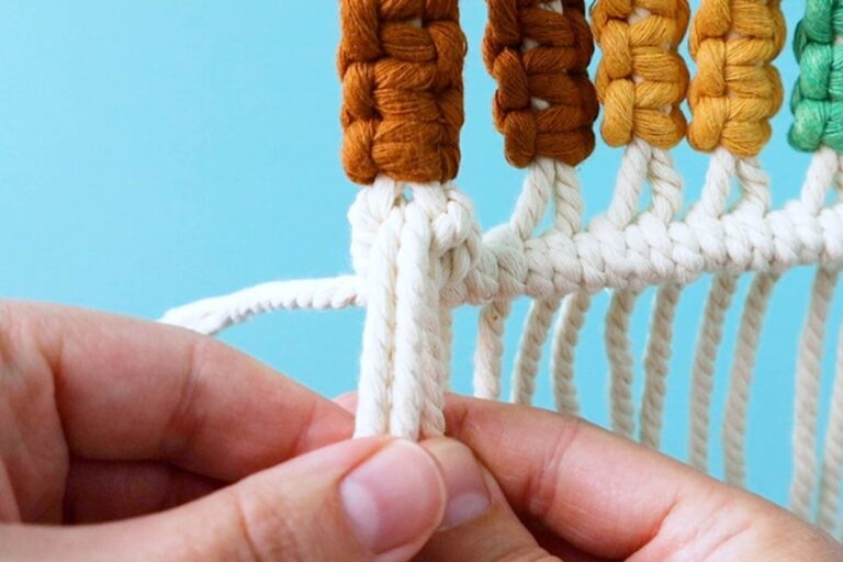 Easy & Colorful Macrame Wall Hanging (Free Pattern and Tutorial ...