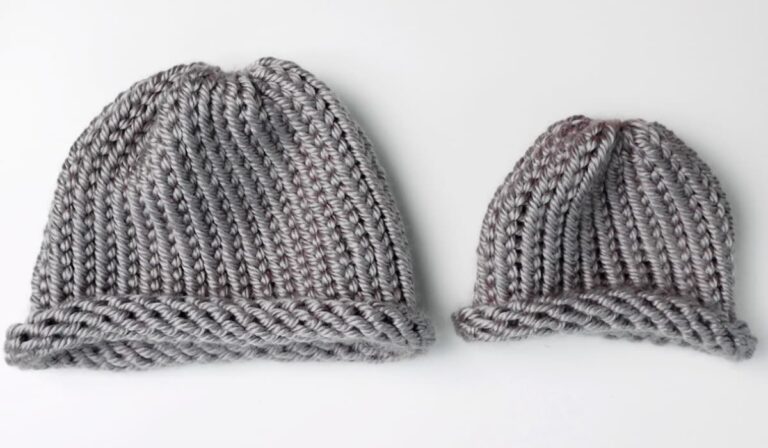 Easiest Loom Knit Baby Hat (Free Pattern!) | Marching North