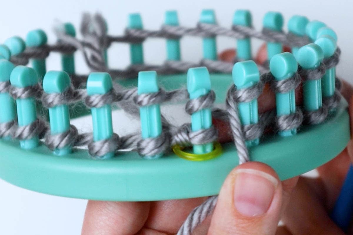 Easiest Loom Knit Baby Hat (Free Pattern!) | Marching North