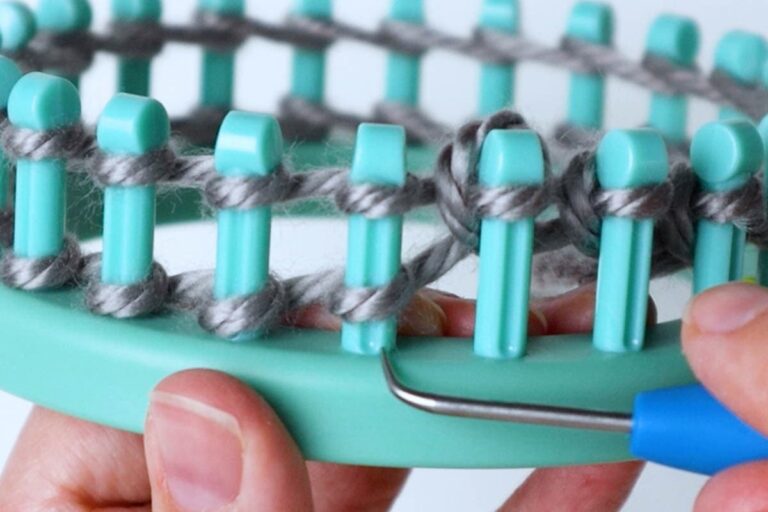 Easiest Loom Knit Baby Hat (Free Pattern!) | Marching North