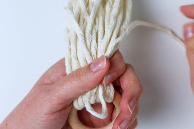 DIY Macrame Towel Hanger (Free Pattern & Video!) | Marching North