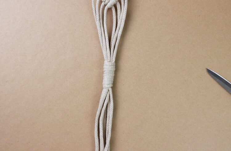 Learn 17 Basic Macrame Knots (+ PDF Guide for Beginners!) | Marching North