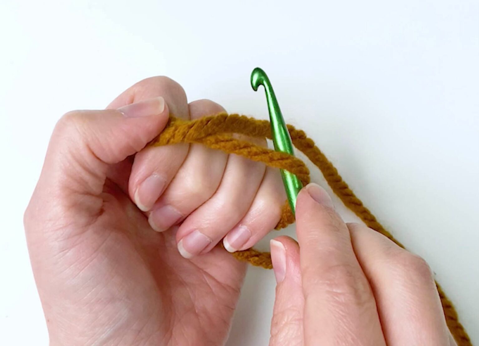 Super EASY magic ring (magic circle) crochet tutorial! | Marching North