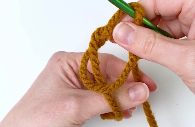 Super EASY magic ring (magic circle) crochet tutorial! | Marching North