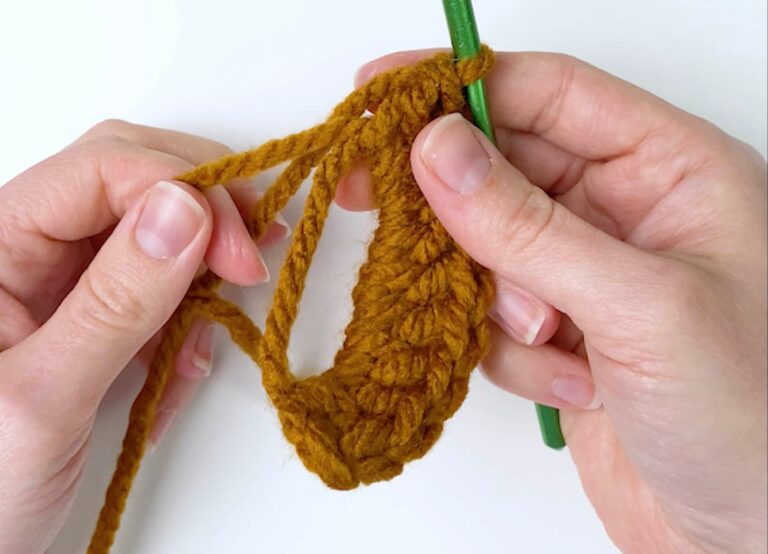 Super EASY magic ring (magic circle) crochet tutorial! | Marching North