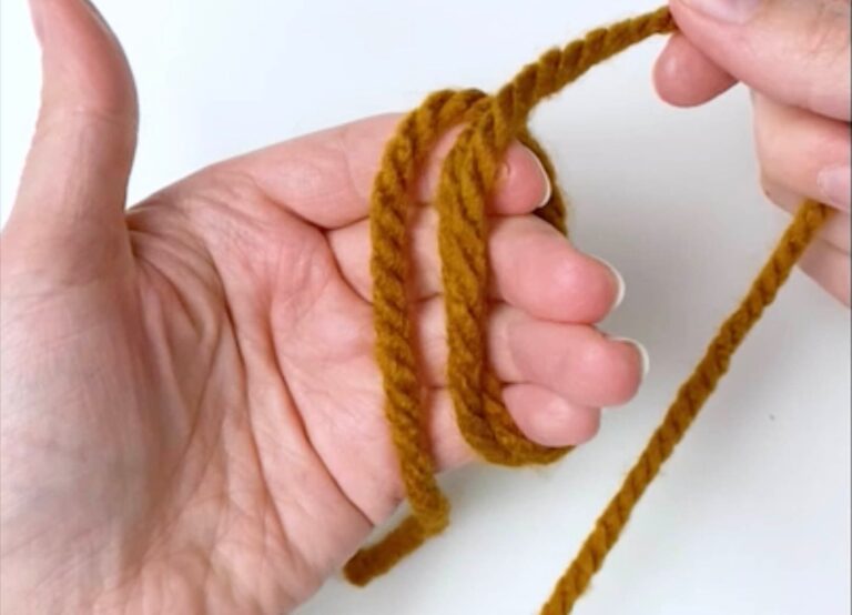 Super EASY magic ring (magic circle) crochet tutorial! | Marching North