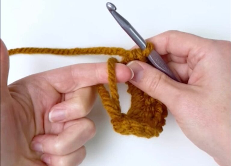 Super EASY magic ring (magic circle) crochet tutorial! | Marching North