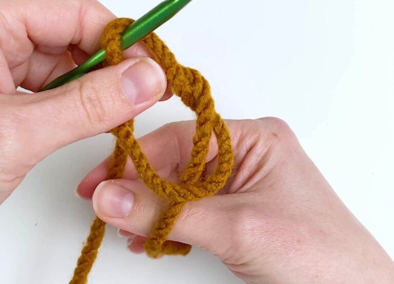 Super EASY magic ring (magic circle) crochet tutorial! | Marching North