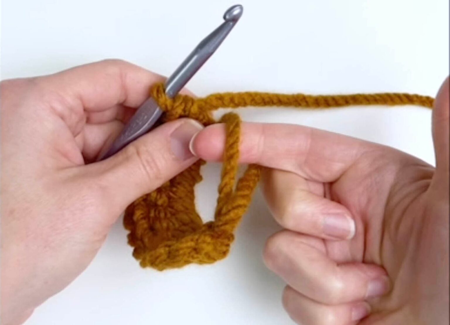 Super EASY magic ring (magic circle) crochet tutorial! | Marching North