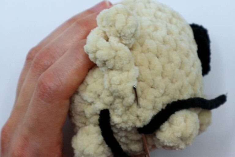 Free Crochet Pug Amigurumi Pattern (Cute Potato Dog!) | Marching North