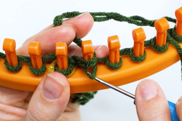 Easy Ribbed Loom Knit Beanie (Tutorial for Beginners!) | Marching North