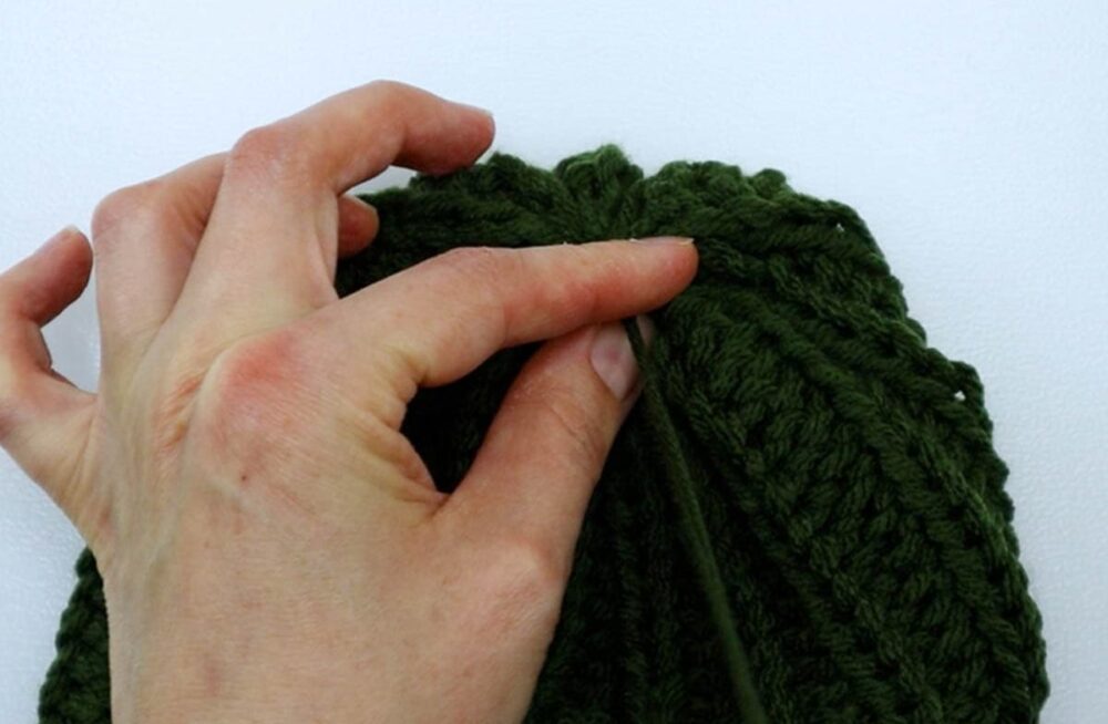 Easy Ribbed Loom Knit Beanie (Tutorial for Beginners!) | Marching North