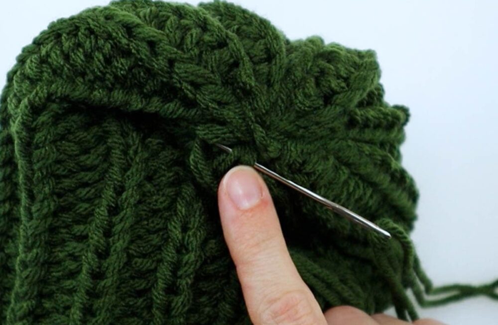 Easy Ribbed Loom Knit Beanie (Tutorial for Beginners!) | Marching North