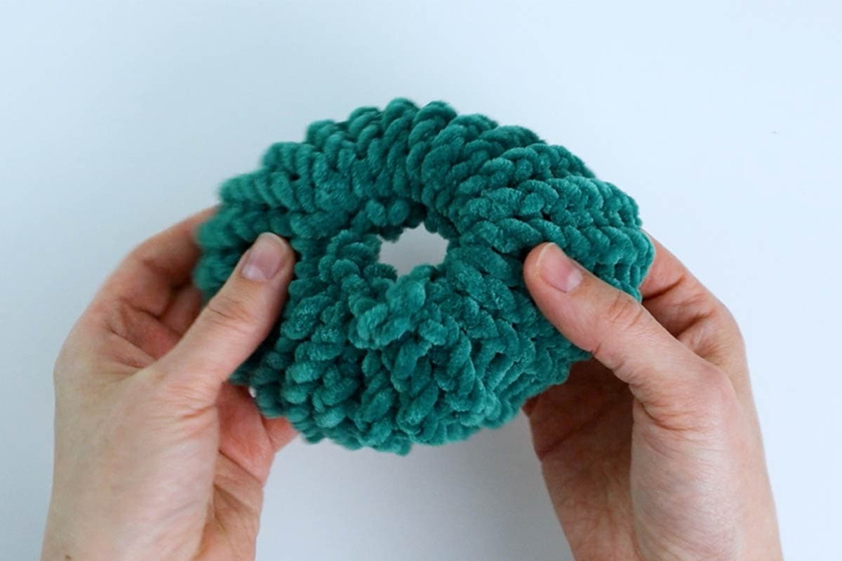 Make an Easy Loom Knit Hair Scrunchie (Free Pattern!) | Marching North