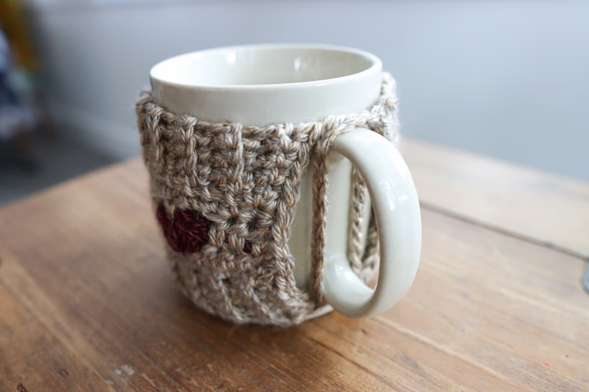 Free Crochet Coffee Cup Cozy Pattern (Cozy Hearts!) | Marching North