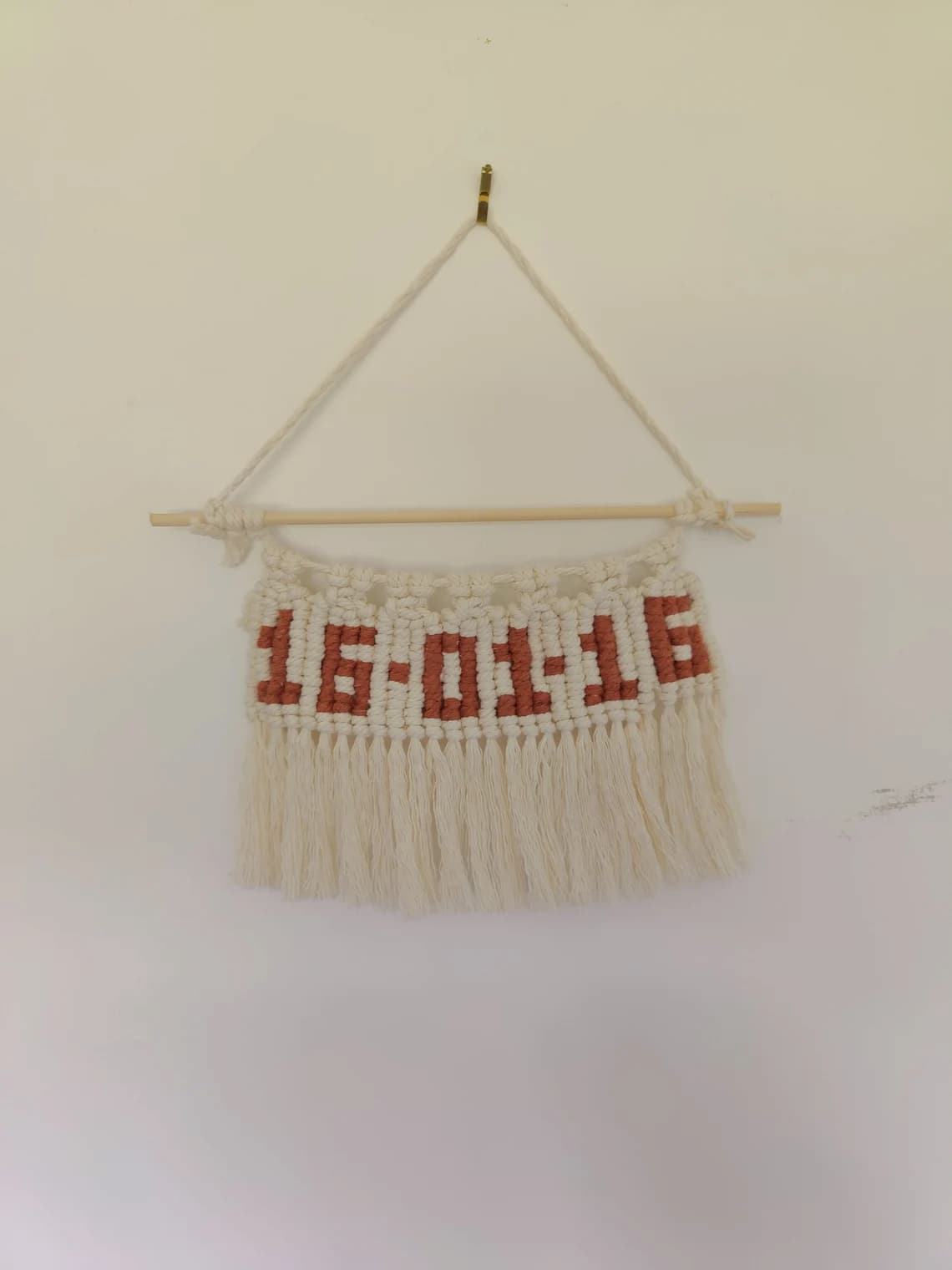 18 Cool DIY Macramé Pixel Art Ideas: Tutorials and Patterns! | Marching North