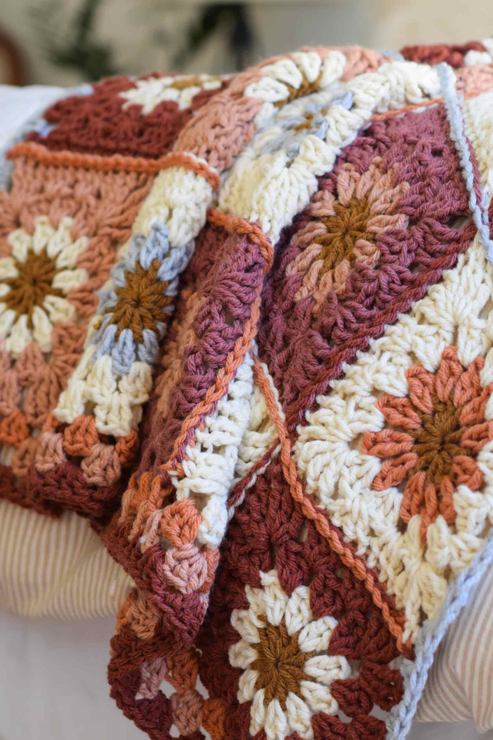 60+ Free Chunky Crochet Blanket Patterns | Super Bulky Yarn! | Marching ...