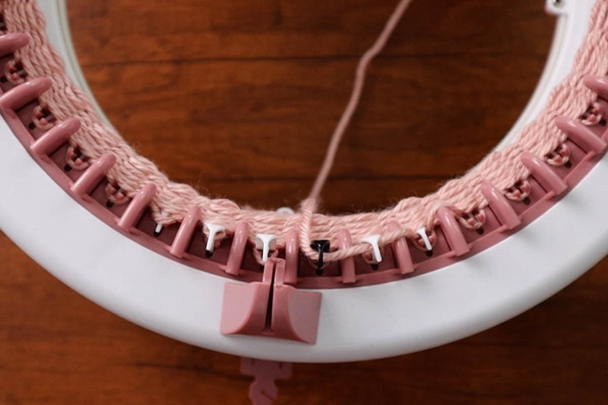 Free Twisted Knitting Machine Headband Pattern (40 Hook Sentro or Addi ...