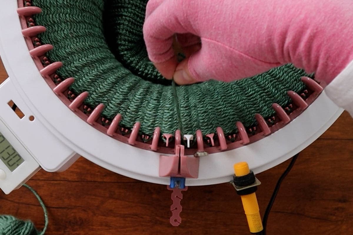 Easy Knitting Machine Beanies in 3 Sizes! | Marching North