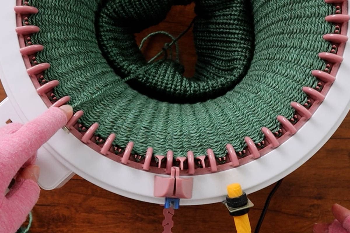 Easy Knitting Machine Beanies in 3 Sizes! | Marching North