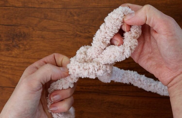 How to Hand Knit a Chunky Ribbed Blanket (Free Pattern & Video ...