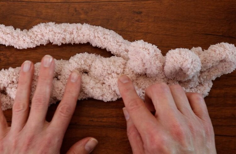 How to Hand Knit a Chunky Ribbed Blanket (Free Pattern & Video ...