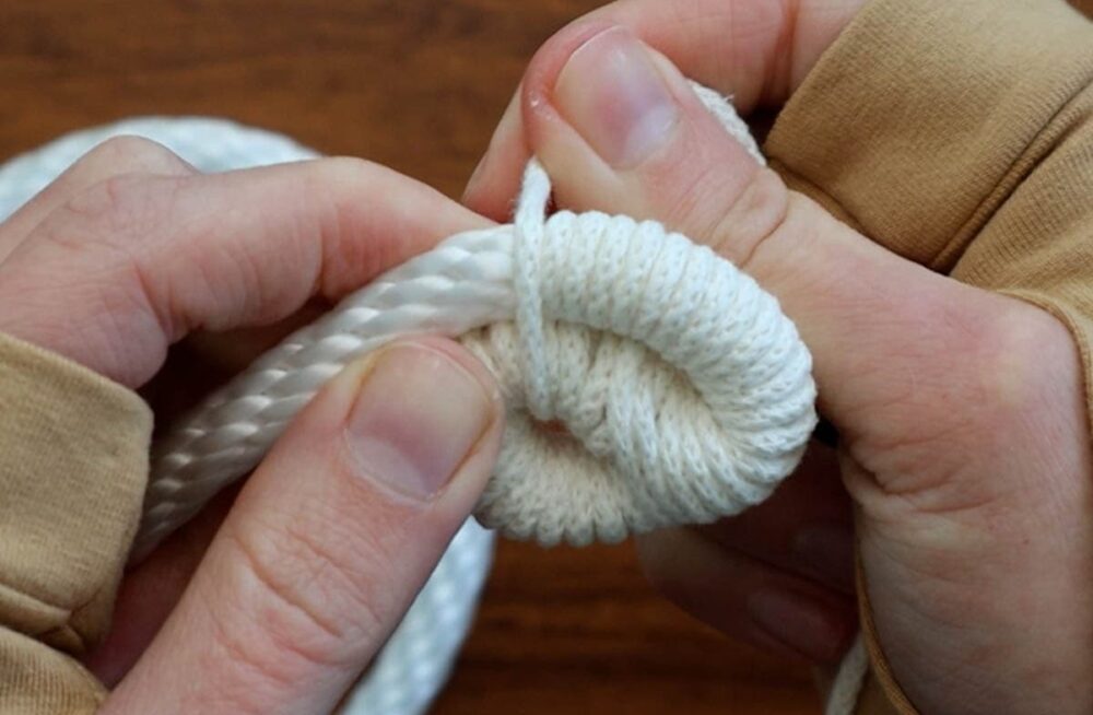 How to Make a Coiled Rope Basket (Easy DIY Tutorial for Beginners ...