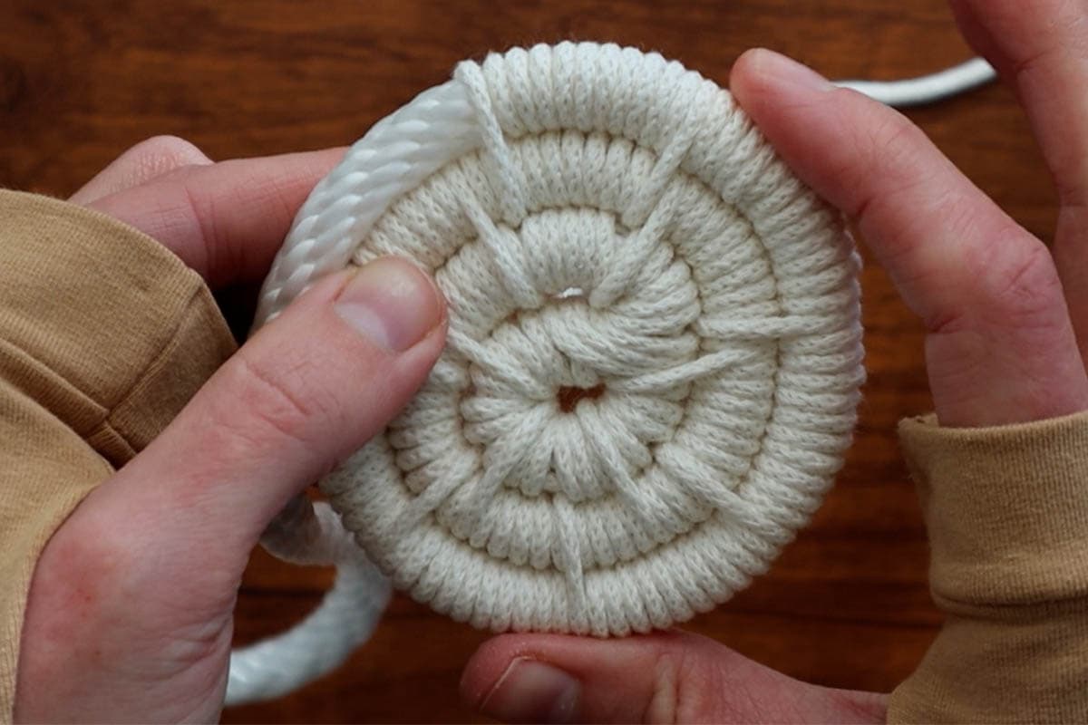 How to Make a Coiled Rope Basket (Easy DIY Tutorial for Beginners ...