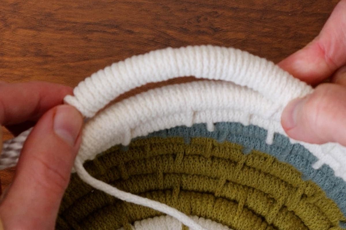 How to Make a Coiled Rope Basket (Easy DIY Tutorial for Beginners ...